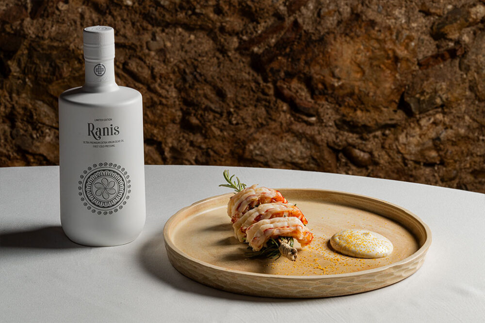 Poached prawns with roe mayonnaise - Ranis